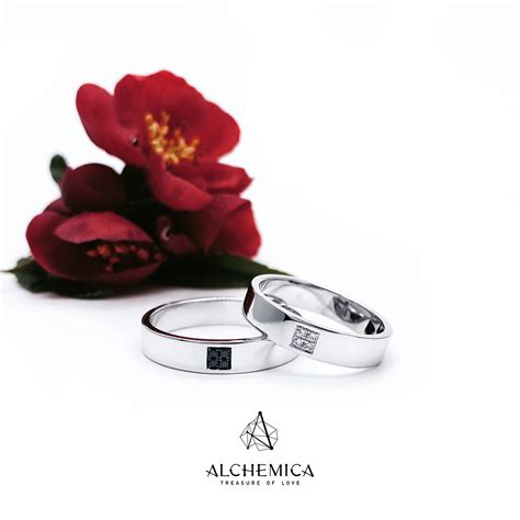 Обручка американка з білого золота з чорними діамантами від ювелірного бренду Alchemica Jewelry