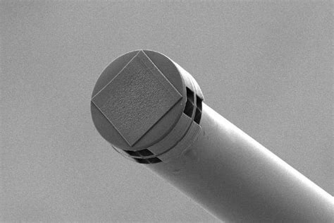 Ai Chip Smaller Than A Grain Of Salt Uses Light To Decode Data New Scientist