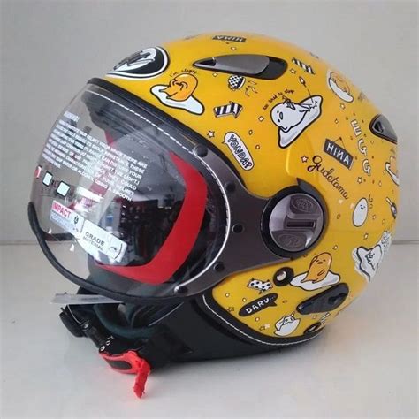 7 Helm Wanita Terbaik Yang Nyaman Dipakai