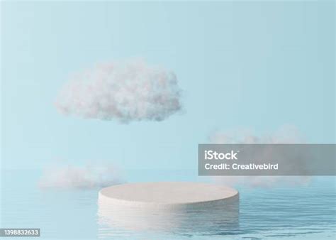 푸른 배경에 구름과 함께 물 속에 서있는 연단 제품 화장품 프리젠 테이션을위한 아름다운 모형 미용 제품을위한 받침대 또는 플랫폼
