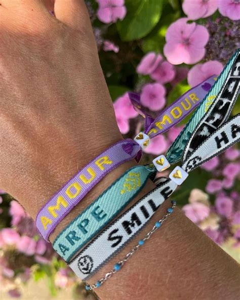 White Friend Ship Ribbion At Best Price In Surat ID