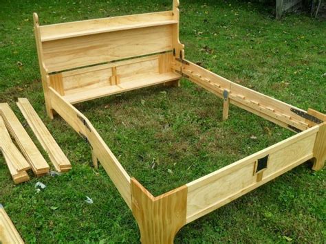 Ящик, который одним движением руки превращается в кровать