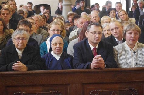 V Ihanu Diakonsko Posvečenje Prejela Tine Povirk In Brat Kapucin Luka