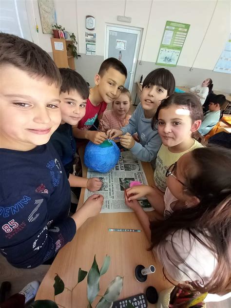 Планетите в Слънчевата система проект в 4 б клас СУ Св Паисий Хилендарски гр Кресна