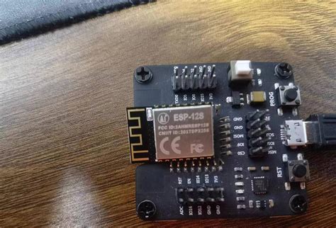 关于esp8266烧录micro Python 乱码问题 哔哩哔哩