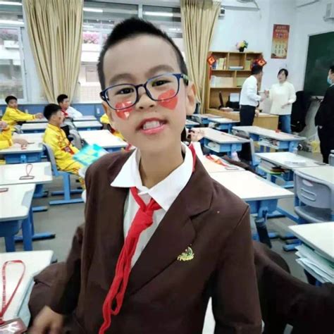 广东张嘉兴害怕指导老师孟凡启 被窝 坚果 厕所