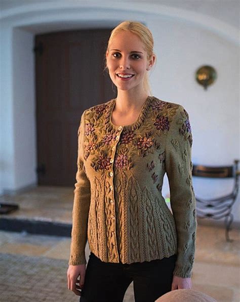 Лучшая вышивка на идее трикотажа | Knit fashion, Stylish winter outfits ...