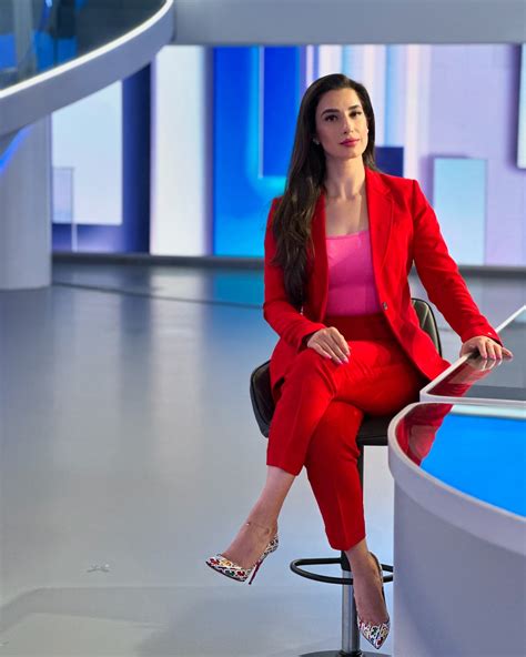 ‎elnaz Kiani الناز كيانی‎ ‎ میاد روزی که با خود آزادی شهیاد عکس