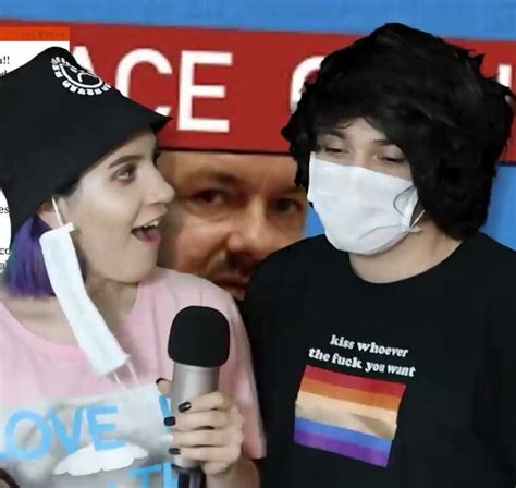 El Usa La Camiseta De Sofiii Aaaaaaaaaaa