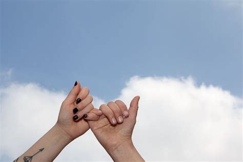 Es La Mejor Amiga Una Idea Rom Ntica De La Amistad La Tercera