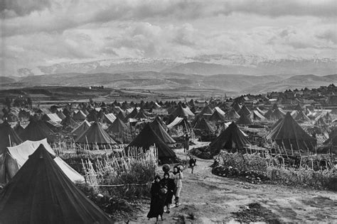 Photographs Tell A History Of Palestinians Unmoored The New York Times