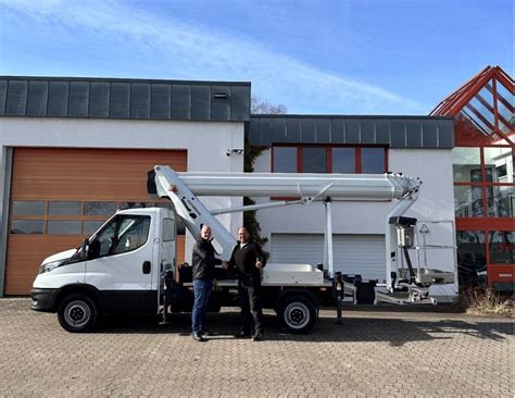 Erfolgreiche Übergabe Ruthmann Steiger® Tbr 230 Für Die Mario Günnewig Gmbh Ruthmann