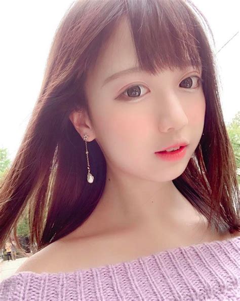 甜美雙馬尾萌妹「yami」，娃娃臉外貌下「發育完全」，泳裝害人想一起下水啦！【ev棋牌】 Ev棋牌