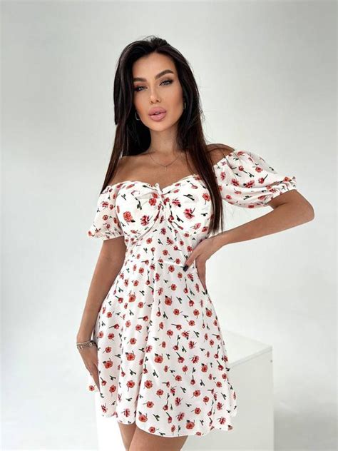 Сукня міні з короткими рукавами відкритими плечима приталена коротка плаття з квітковим принтом