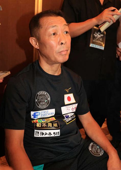 ＜wbo世界スーパーフライ級タイトルマッチ前日計量＞試合がキャンセルになりコメントする田中恒成の所属する畑中ジム・畑中会長（撮影・篠原岳夫