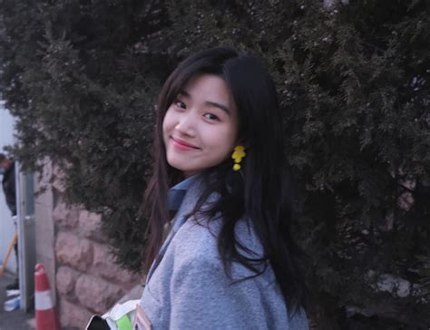 លក្ខណៈពិសេសទាំង៥របស់មនុស្សស្រី ដែលបុរសឃើញភ្លាមស្រលាញ់ភ្លែត Knongsrok