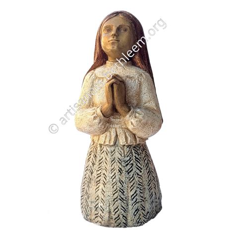 Jacinta De Fátima à Genoux