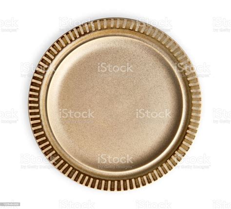 스트라이프 패턴 가장자리 어두운 갈색 Rim 갈색 접시와 빈 세라믹 접시 위에서 보기 클리핑 경로와 흰색 배경에 고립 고풍스런에 대한 스톡 사진 및 기타 이미지 Istock