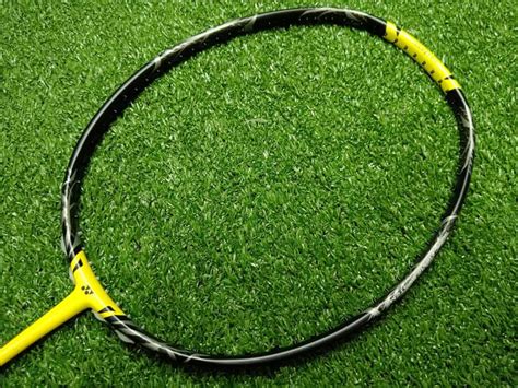 Yonex Nanoflare 1000z 30lbs Free String And Grip Lazada
