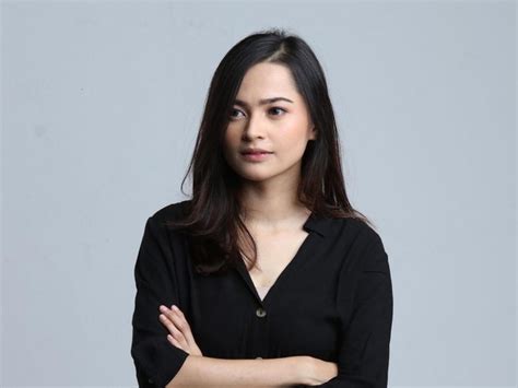 Kehebohan Bugi Jl Model Wanita Di Foto Produk Kemasan Sehari Hari