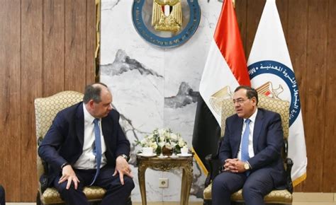 وزير البترول المصري يبحث مع أباتشي مد أنشطة التنقيب لمنطقة البحر المتوسط