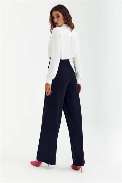 Купити Брюки кльош із костюмної тканини чорні брюки колір чорний матеріал костюмна тканина