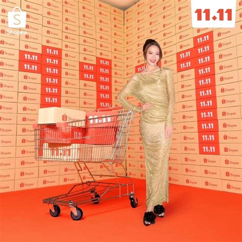 Ig แอฟ ทักษอร ภักดิ์สุขเจริญ เตรียมรถเข็นของคุณให้พร้อม เพราะ Shopee1111ลดใหญ่ Instagram