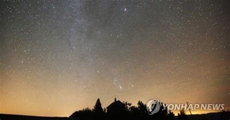 연말 우주쇼 쌍둥이자리 유성우…밀양아리랑천문대 생방송