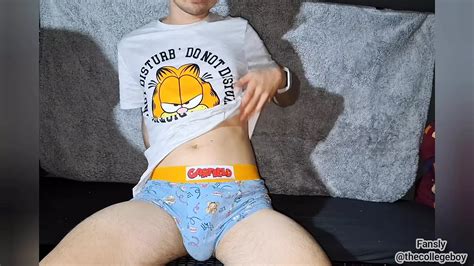 Ich Habe Mein Pijama Angezogen Aber Zuerst Muss Ich Kommen Xhamster