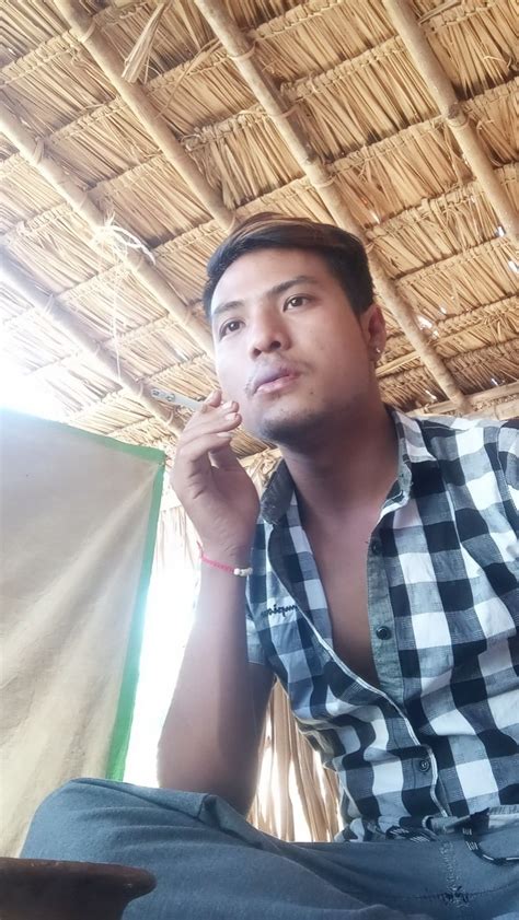 Top နေပြည်တော် သား On Twitter ဆေးလိတ်သောက် မယ် ထန်းရည် သောက်မယ် တယောက်တည် ပဲ အဖော်လေးတော့