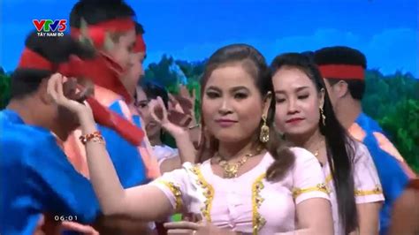 របាំ ក្រាប សំដែងដោយ ក្រុមសិល្បៈរស្មីប្រទីប ខ្មែរខេត្តព្រះត្រពាំង កម្ពុជាក្រោម ។ Youtube