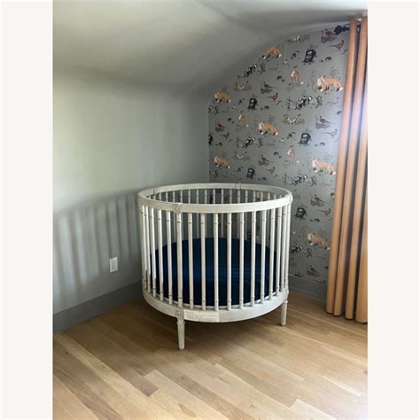 Restoration Hardware Ellery Round Crib White Aptdeco