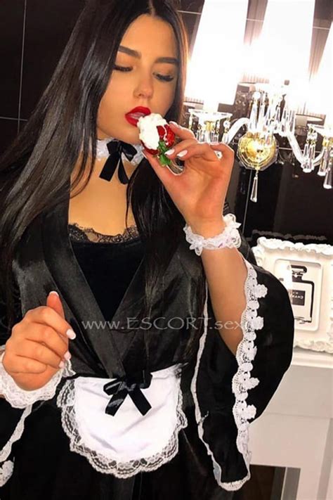 Escort Heraklion In Greece Beauty Model Jasmine Give Travel Partner