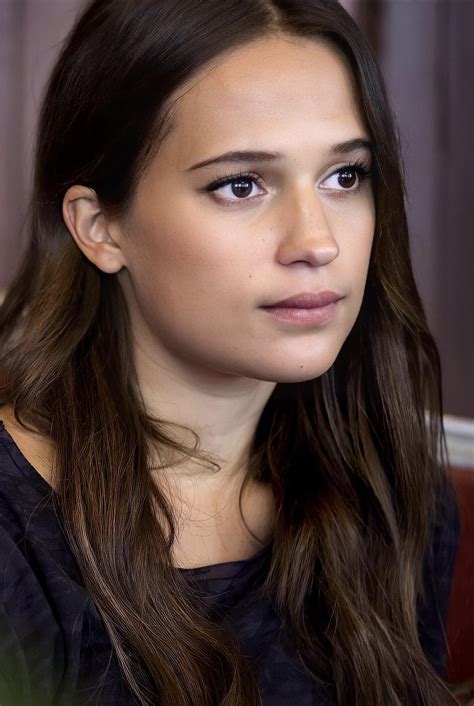 Brunette With Blue Eyes R Prettygirls