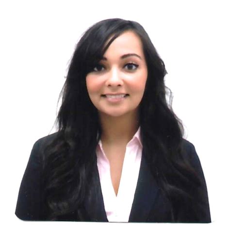 Dr Sarah Maki Glaucoma Specialist