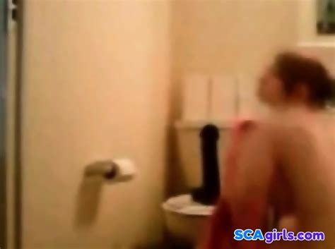 Okänd Kvinnor Nr 002 Hon Rida En Stor Dildo Låg Kvalitet Eporner