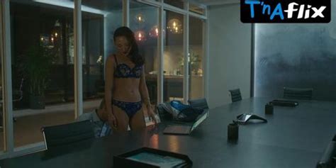 Li Jun Li Underwear Scene In Sex Life