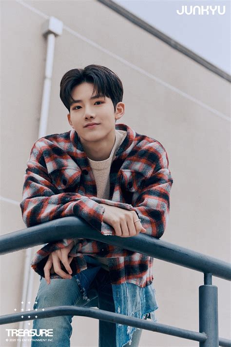 Update TREASURE Shares New Group Photo Ahead Of Debut Soompi