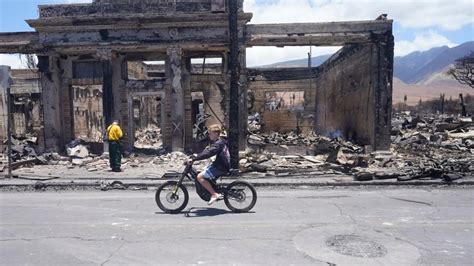 Хавай Ой хээрийн түймрийн улмаас 96 хүн амиа алдаж 1300 хүн сураггүй алга болж 5 6 тэрбум ам