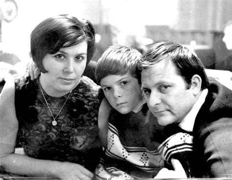 САМО В ПИК И РЕТРО Актьорът Иван Джамбазов си отиде от мъка след самоубийството на сина му