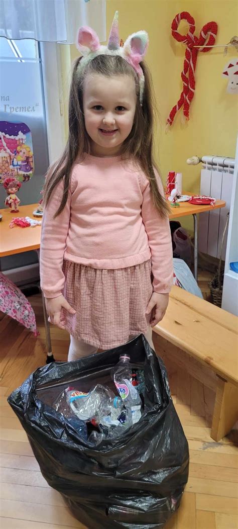 Група Хензел и Гретел Added A Група Хензел и Гретел