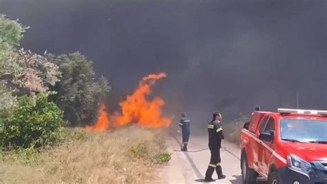 България гори Четвърти ден продължава борбата с пламъците