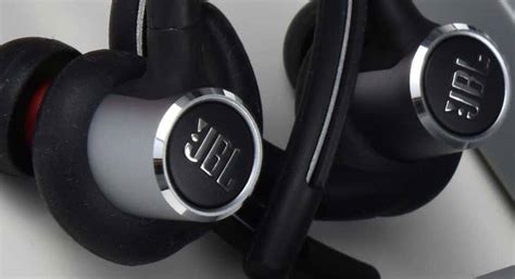 Jbl Reflect Contour Headphones Review Sweat Proof Sound