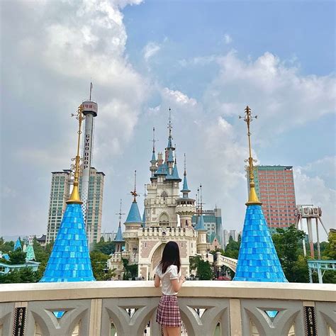 월드교복 • 잠실 롯데월드 교복대여 Worldgyobok • Instagram Photos And Videos