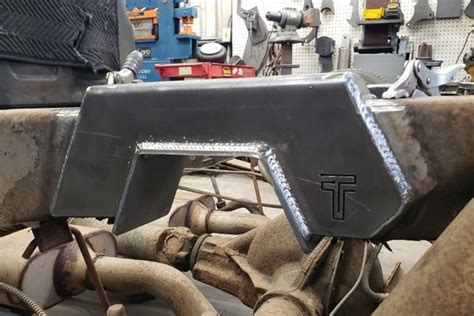 1990 2000 Chevy Gmc 2500 And 3500 Hd Underbed Notch — Trickd Toys