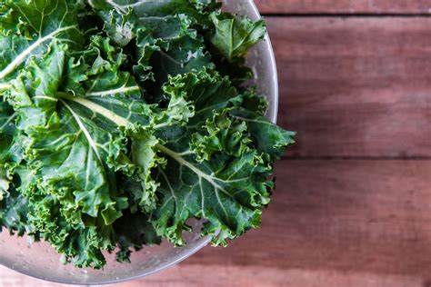 How To Wash Kale The Right Way According To A Food Scientist