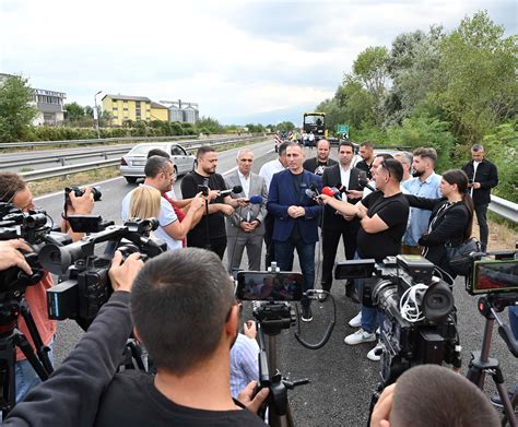 Артан Груби Механизацијата за изградба на Коридор 8 е на пат кон нашата земја Тетово Инфо