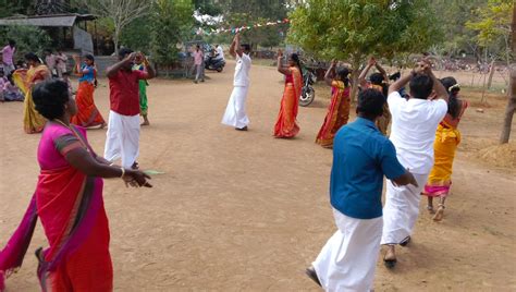 அறந்தாங்கி அருகே பெருங்காடு அரசு உயர்நிலைப் பள்ளியில் சமத்துவ பொங்கல் விழா ஆசிரியர்கள் ஆட்டம்