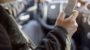 Are You Allowed To Plug In Your Phone While Driving In Quebec Driving