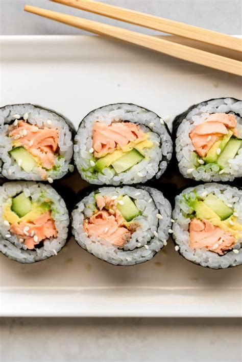 How To Roll Sushi Without A Mat Easy Homemade Sushi